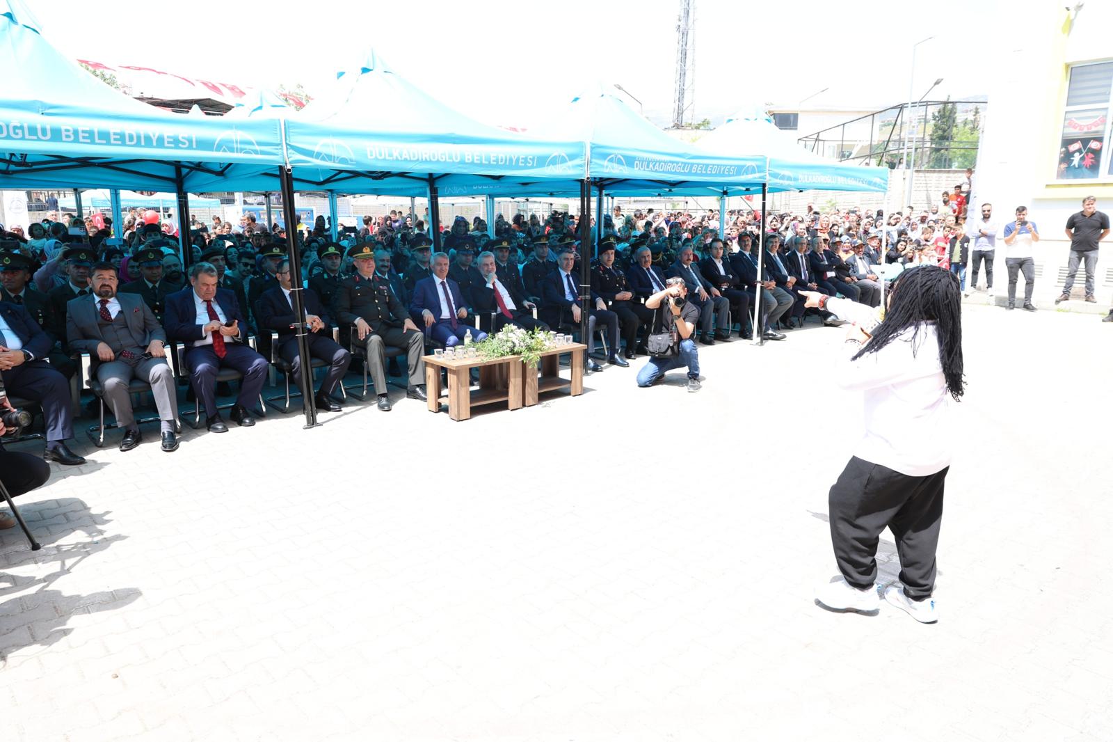 Vali Ünlüer, 23 Nisan Ulusal Egemenlik ve Çocuk Bayramı Programına ... Vali Ünlüer, 23 Nisan Ulusal Egemenlik ve Çocuk Bayramı Programına ...