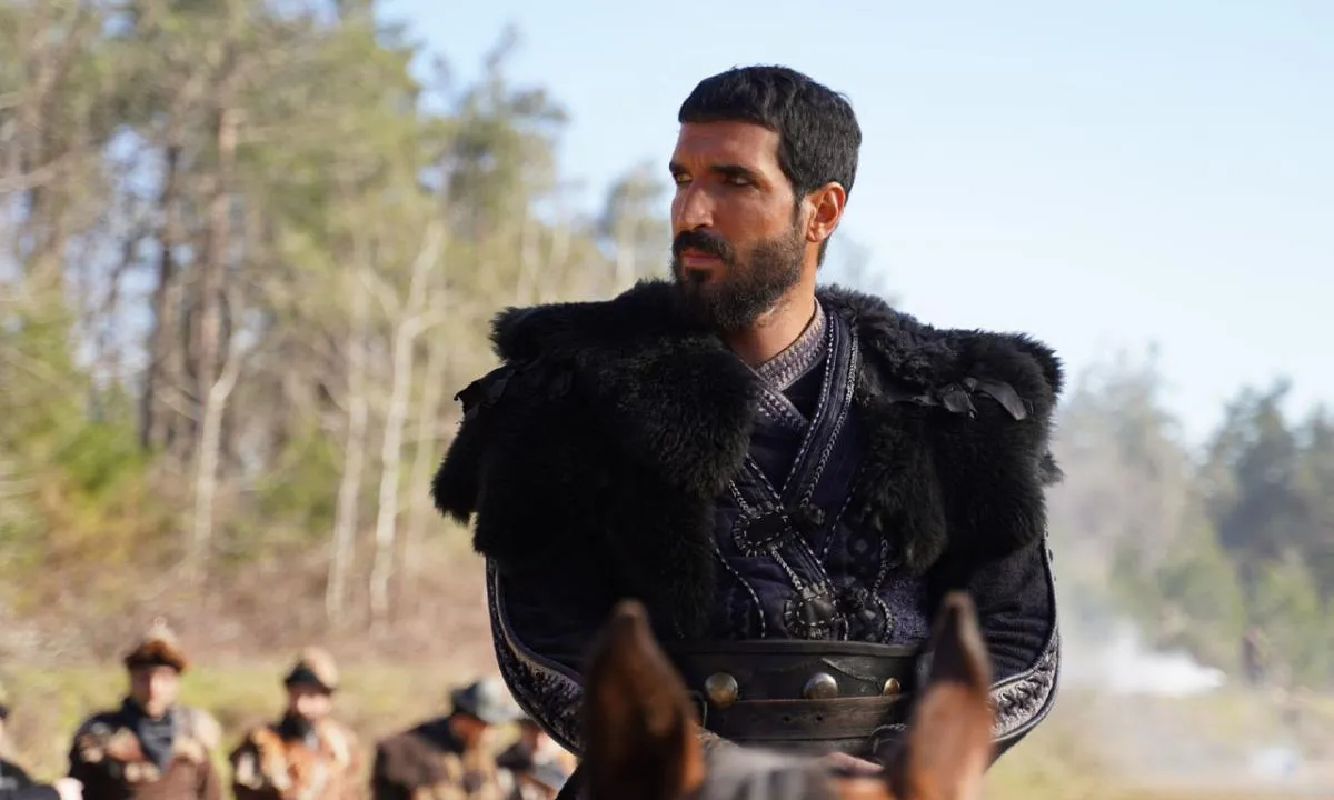 Kuruluş Osman Hasan Alp kimdir ve gerçek adı nedir? Onur Ayçelik aslen ...